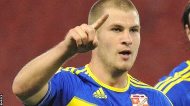 Swindon Town's James Collins relishes Shrewsbury return - BBC Sport