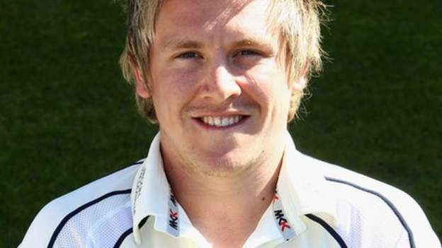 Adam London signs new one-year Middlesex contract - BBC Sport