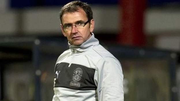 Hibernian boss Pat Fenlon stunned at defeat by Aberdeen - BBC Sport