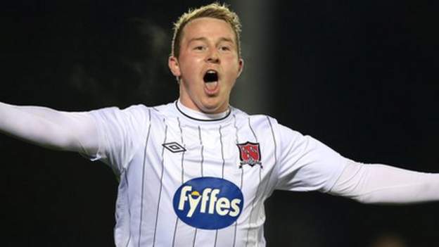 Derry sign striker Michael Rafter from Dundalk - BBC Sport
