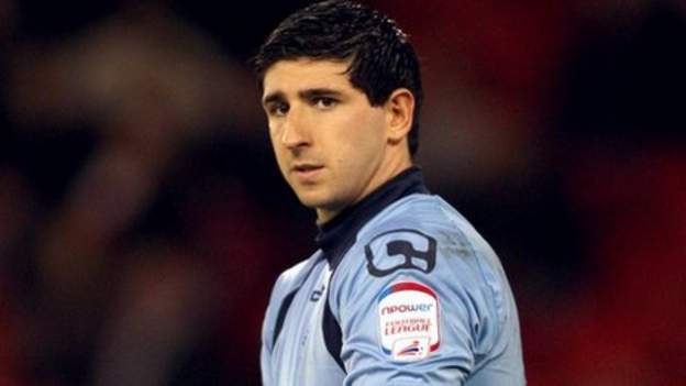 Crewe: Keeper Alan Martin signs new 18-month contract - BBC Sport