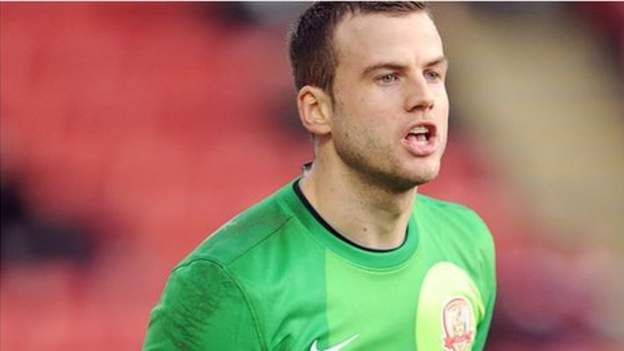 Luke Steele: Barnsley goalkeeper signs new contract - BBC Sport