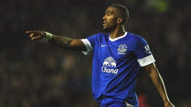 Sylvain Distin: Everton defender signs one-year contract - BBC Sport