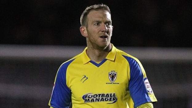 Ebbsfleet United sign defender Gareth Gwillim - BBC Sport
