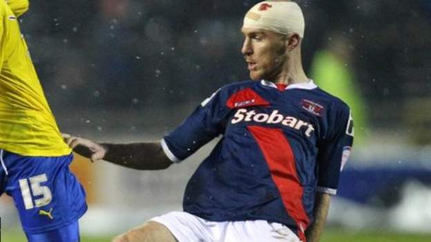 Sean O'Hanlon key to Carlisle United form - Greg Abbott - BBC Sport