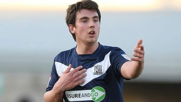 Southend's Elliot Benyon returns to Torquay on one-month loan - BBC Sport