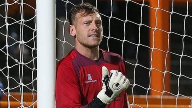 Graham Stack joy at crucial Barnet penalty save - BBC Sport