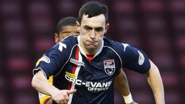 Midfielder Marc Fitzpatrick signs for Queen of the South - BBC Sport