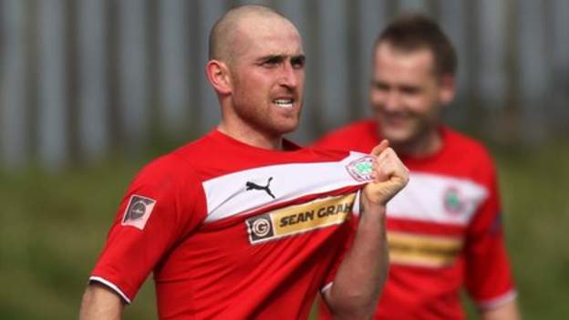 Cliftonville pair Barry Johnston and Ryan Catney pen new deals - BBC Sport