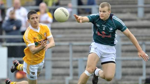 Sean Kelly and Mark Sweeney return to Antrim football squad - BBC Sport