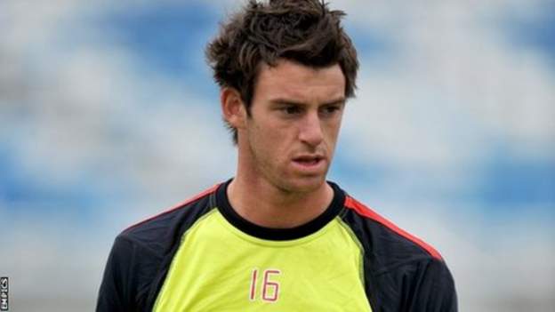 Jordan Clark: Lancashire batsman hits six sixes at Scarborough - BBC Sport