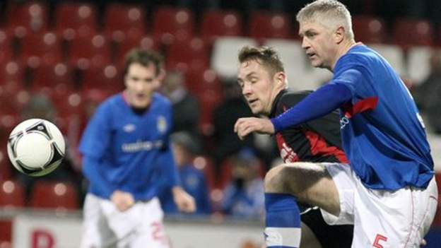 Defender William Murphy to leave Linfield - BBC Sport