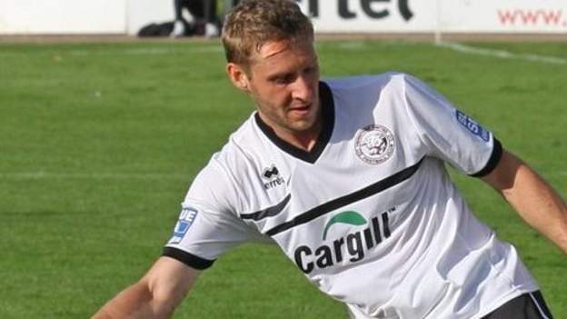 Hereford United: Squad 'in limbo' says Chris Carruthers - BBC Sport