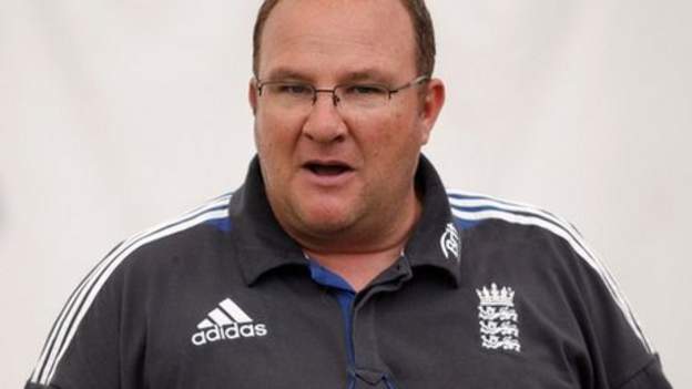 Mark Lane resigns as England women's cricket coach - BBC Sport