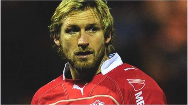 Jamie Robinson brings end to playing career because of injury - BBC Sport