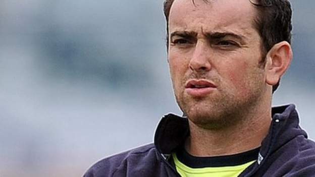 Stephen Parry: Championship spot the aim for Lancashire spinner - BBC Sport