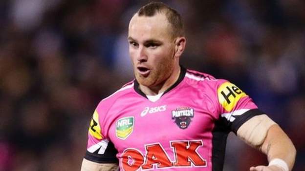 Luke Walsh: Penrith Panthers star to join St Helens in 2014 - BBC Sport