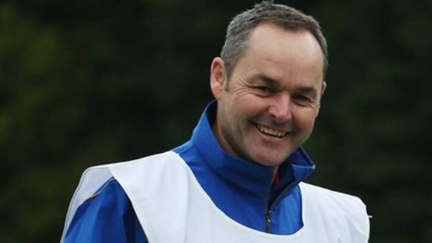 Caddie Billy Foster returns to golf after injury nightmare - BBC Sport