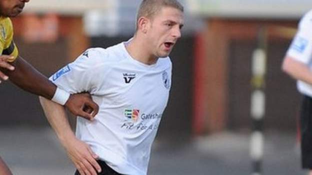 Gateshead re-sign defender Craig Baxter - BBC Sport