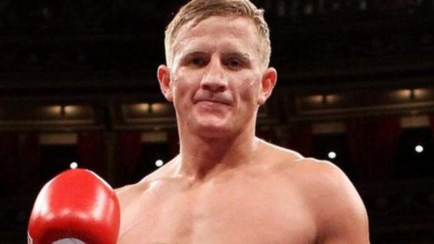 Bradley Saunders: Sedgefield boxer over hand injury worries - BBC Sport