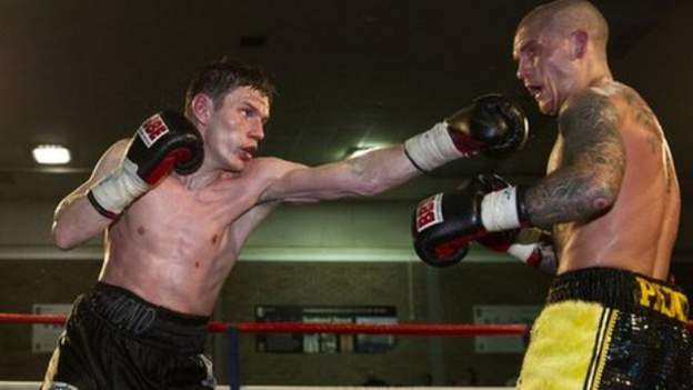 Boxer Willie Limond taking time out after Mitch Prince bout - BBC Sport
