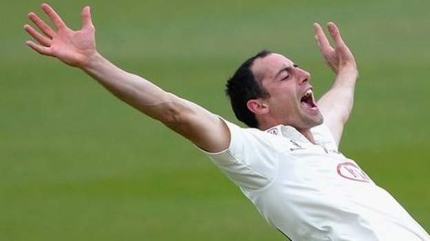 Sussex v Surrey: Tim Linley checks leaders at Arundel - BBC Sport