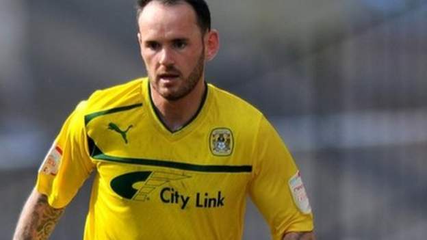 David Bell signs for Notts County on a free transfer - BBC Sport