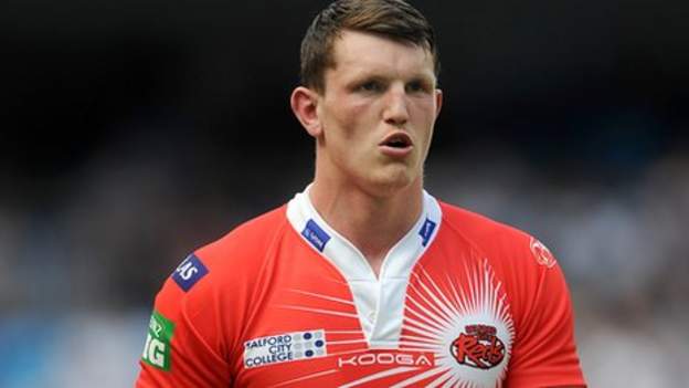 Bradford sign St Helens stand-off Lee Gaskell - BBC Sport
