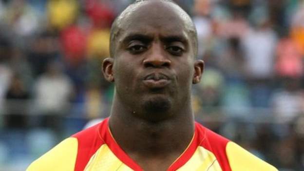 Mohamed Sissoko: Reading in talks with ex-Liverpool midfielder - BBC Sport