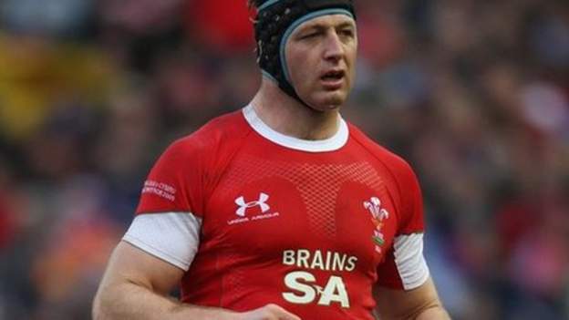 London Irish sign former Wales lock Ian Gough - BBC Sport