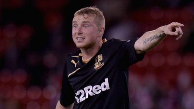 Nicky Adams hopes for Crawley Town momentum - BBC Sport