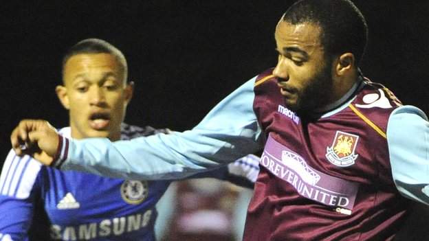 Dominic Vose: Colchester United sign ex-West Ham forward - BBC Sport