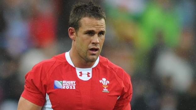 Full-back Lee Byrne believes Wales career 'over a while a go' - BBC Sport