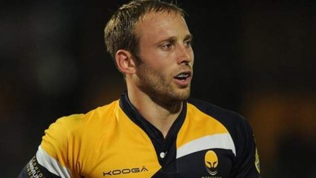 Worcester Warriors: Chris Pennell signs new contract - BBC Sport