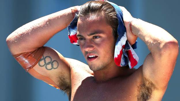 Tom Daley to switch training base to London - BBC Sport