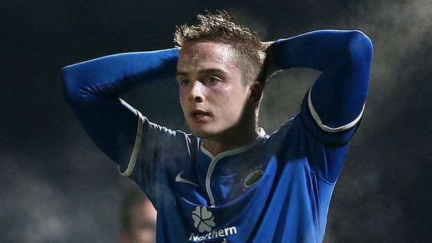 Linfield's Aaron Burns set for absence because of ankle injury - BBC Sport