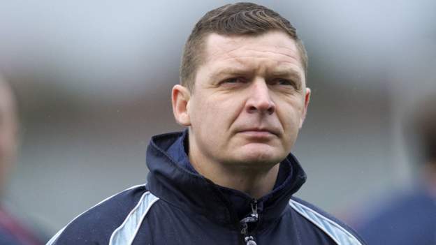 Martyn Corrigan leaves Stenhousemuir manager's post - BBC Sport