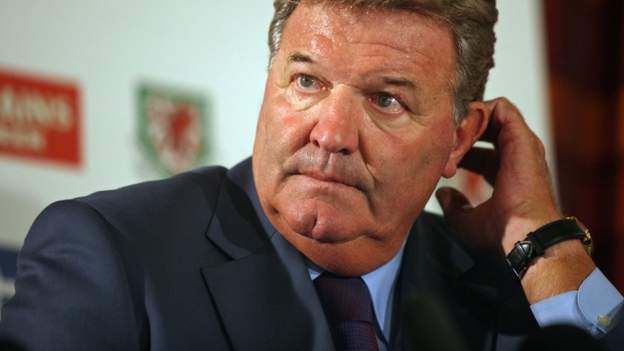 John Toshack 'shocked' by timing of Laudrup's Swansea sacking - BBC Sport