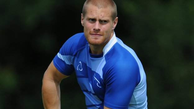 Michael Tait: Edinburgh sign Newcastle Falcons three-quarter - BBC Sport