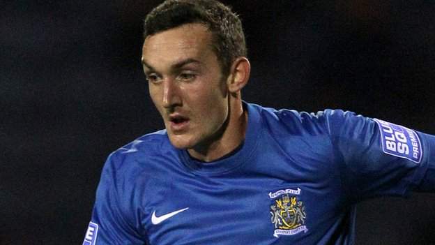 Craig Hobson: Chester sign striker from Guiseley - BBC Sport