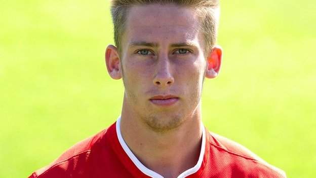 Bradley Jordan: Charlton man joins Forest Green Rovers - BBC Sport