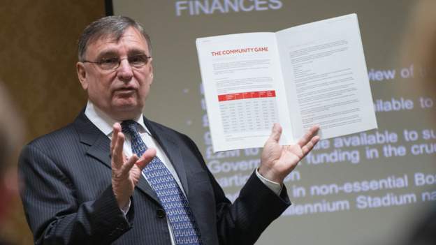 David Moffett claims Wales can support five rugby regions - BBC Sport