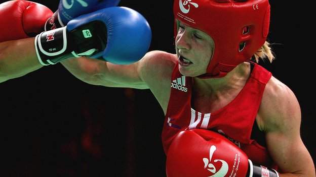 Boxing: Lisa Whiteside gunning for gold at women's Euros - BBC Sport