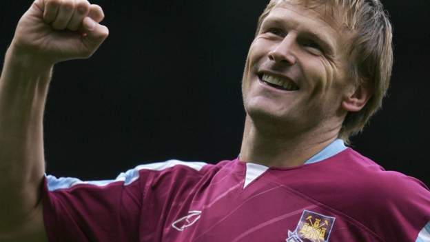 Teddy Sheringham returns to West Ham as attacking coach - BBC Sport