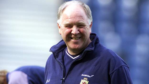 Craig Brown: Scotland's genial but unyielding boss - BBC Sport