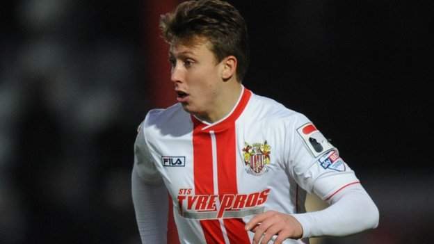 Luke Freeman: Bristol City sign Stevenage forward - BBC Sport
