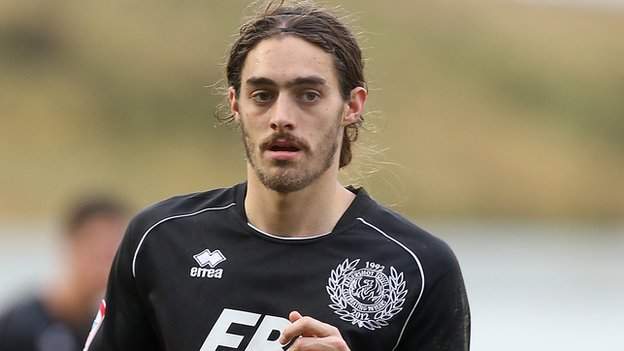 Rob Sinclair: Forest Green sign third Salisbury player - BBC Sport