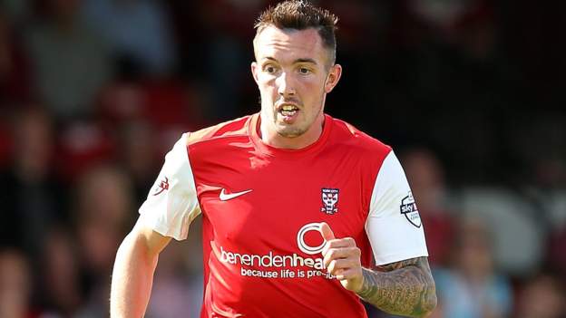 Ryan Bowman: Torquay United sign York City striker - BBC Sport
