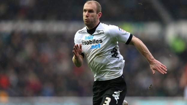 Gareth Roberts: Chester sign full-back after Notts County exit - BBC Sport