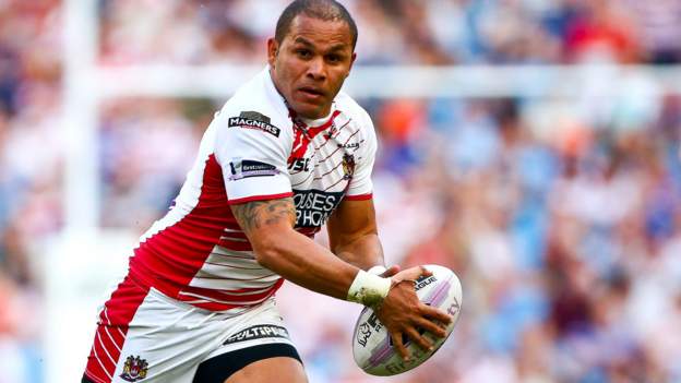 Matty Bowen to stay at Wigan Warriors for 2015 season - BBC Sport
